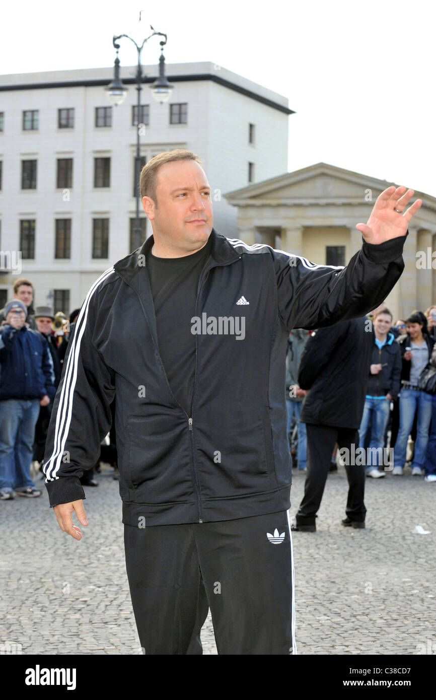Kevin James attends a photocall for his movie "Paul Blart: Mall Cop ...