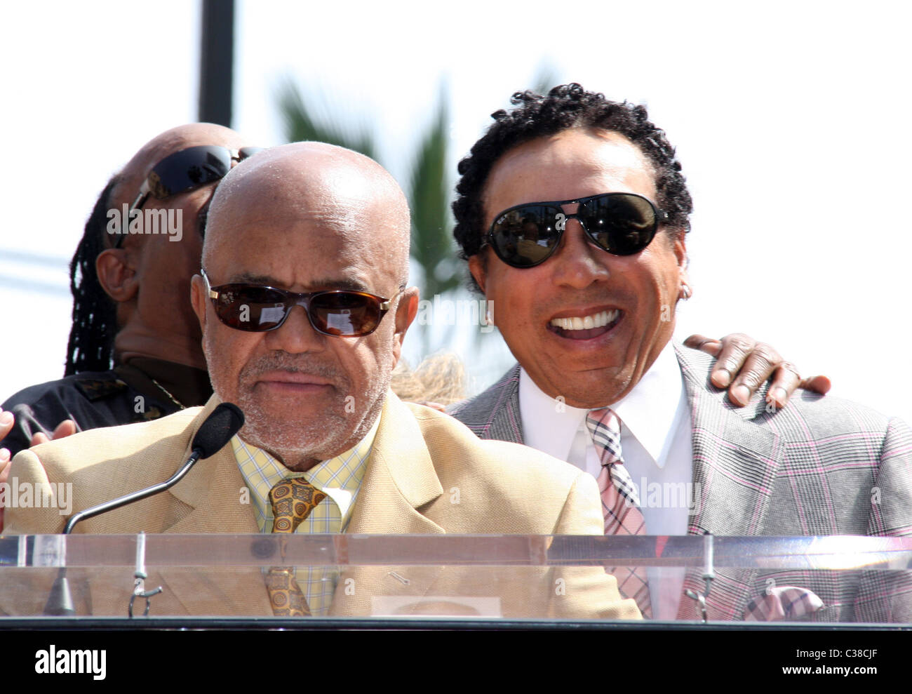 Stevie Wonder, Berry Gordy, Smokey Robinson Motown Band 'The Miracles ...