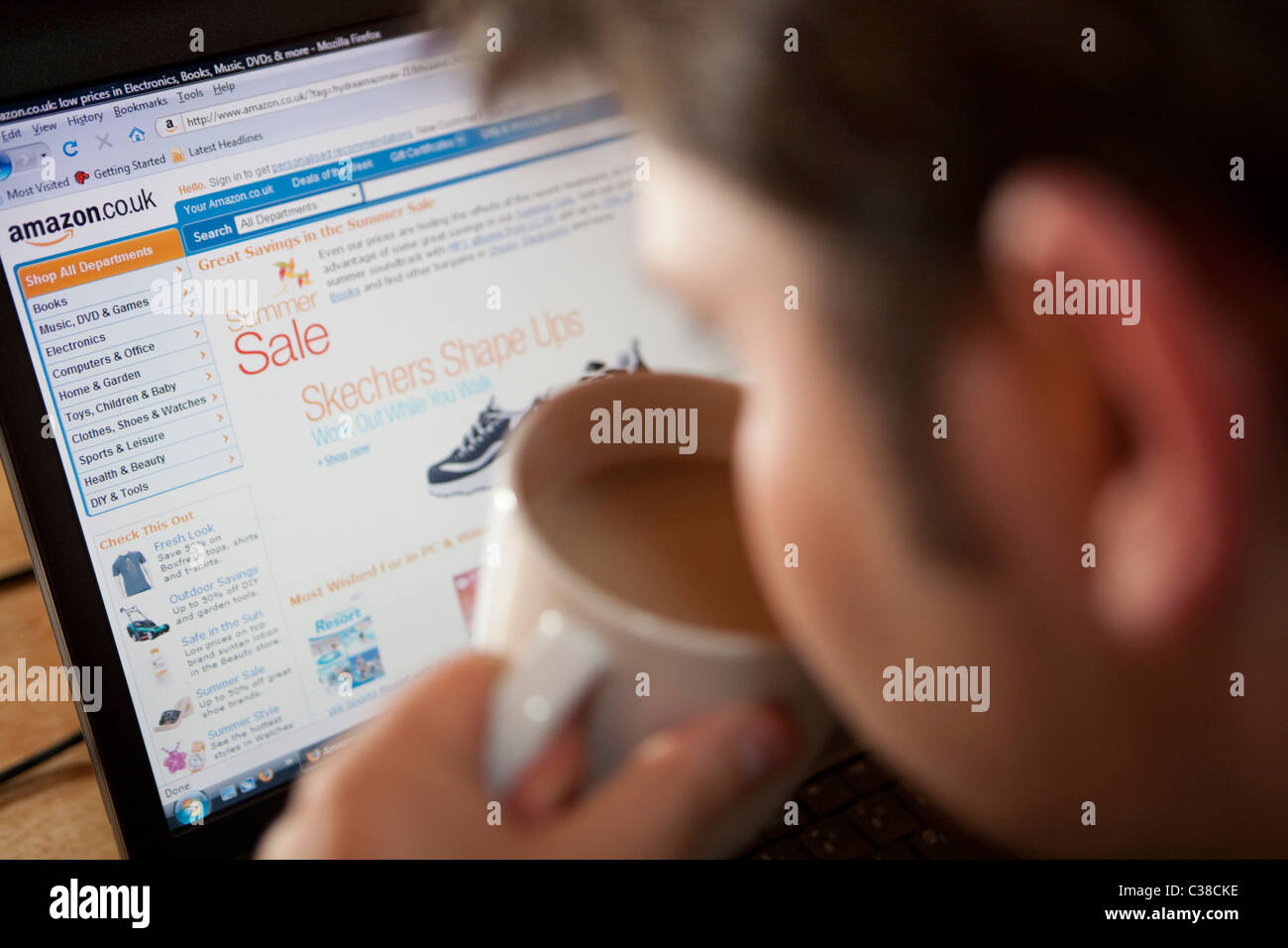 Amazon delivery man hi-res stock photography and images - Alamy