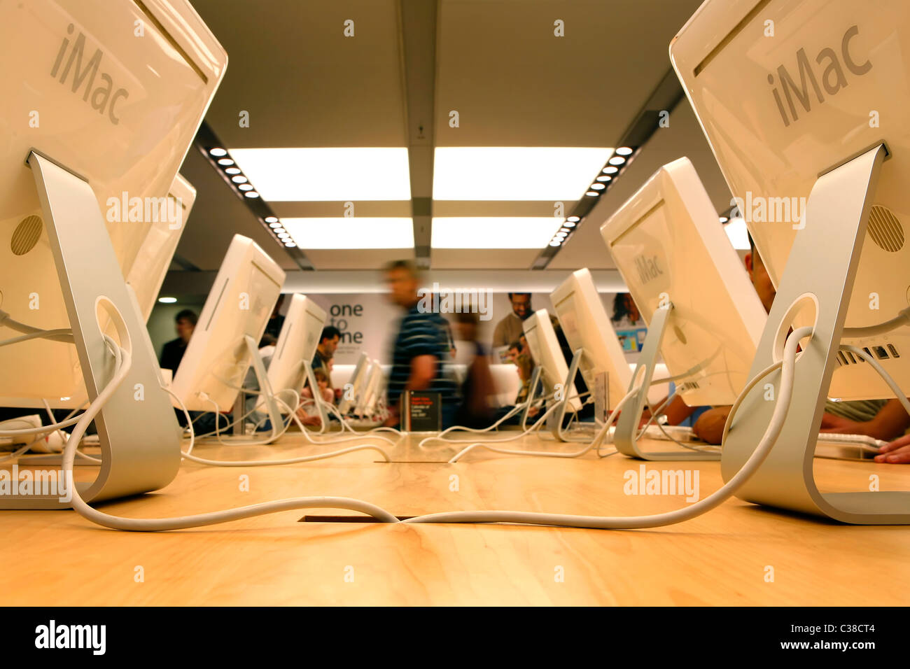 Logo apple computers hi-res stock photography and images - Alamy