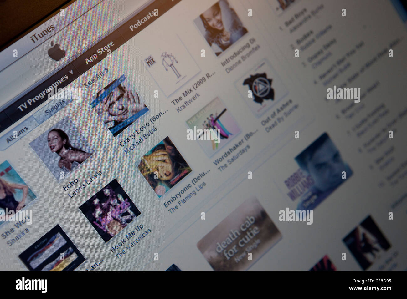 The iTunes online music store Stock Photo - Alamy