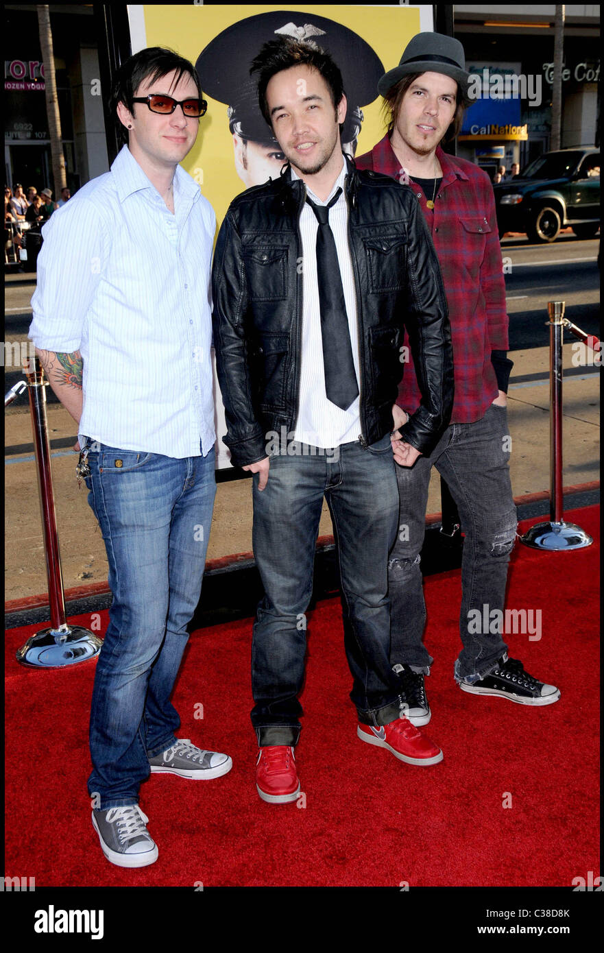 Chris Hesse, Doug Robb and Dan Estrin of Hoobastank Los Angeles ...