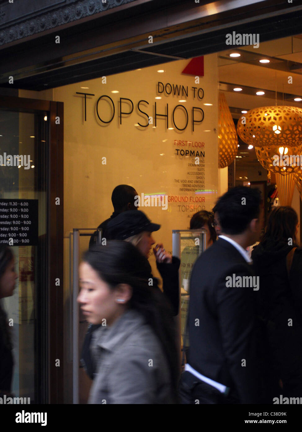 Topshop store interior hi-res stock photography and images - Alamy