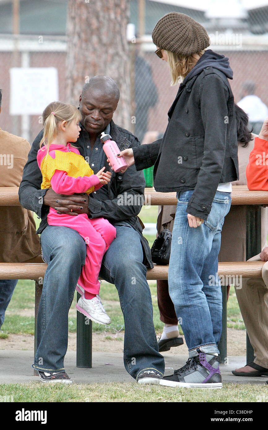 Seal and Heidi Klum enjoy a day in the park with their daughter Leni ...