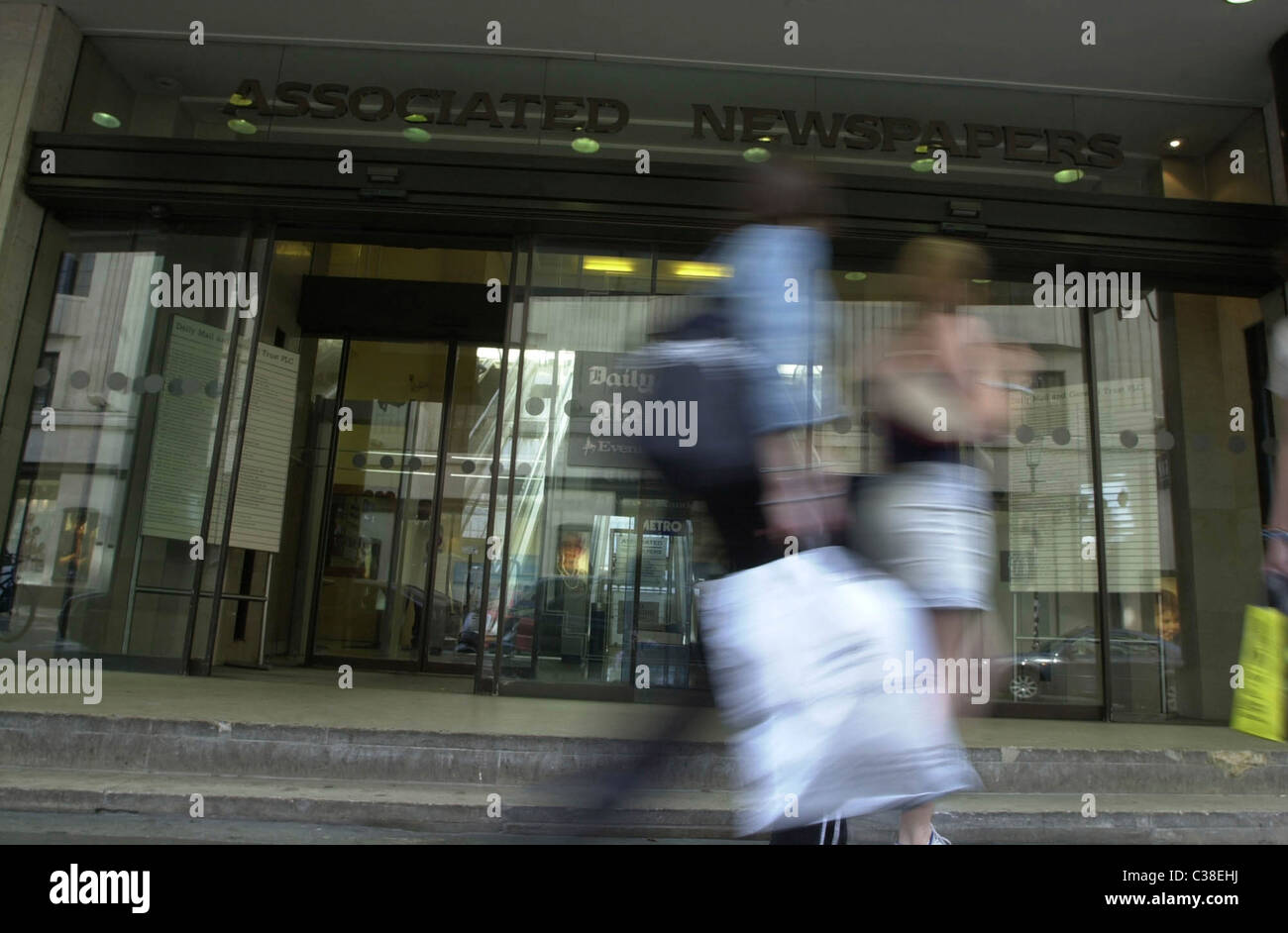 Daily mail london offices hi-res stock photography and images - Alamy