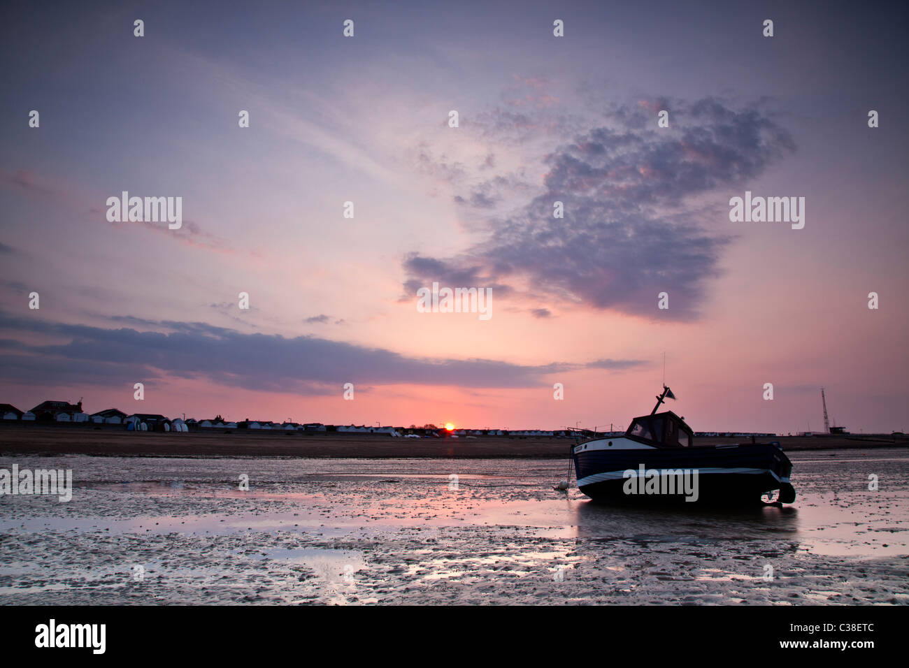 The sun appears on the horizon hi-res stock photography and images - Alamy