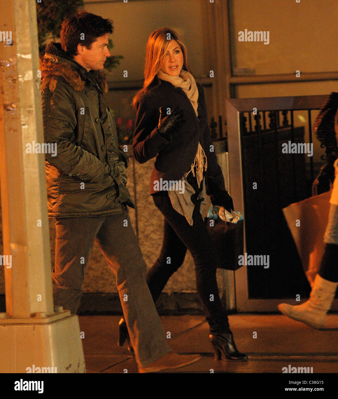 Jason Bateman and Jennifer Aniston on the set of their new film 'The ...