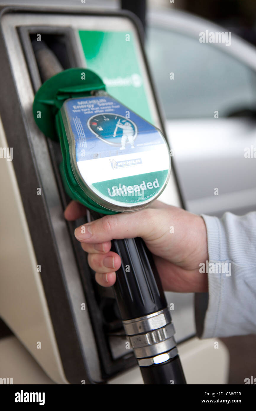 Bp gas pump hi-res stock photography and images - Alamy