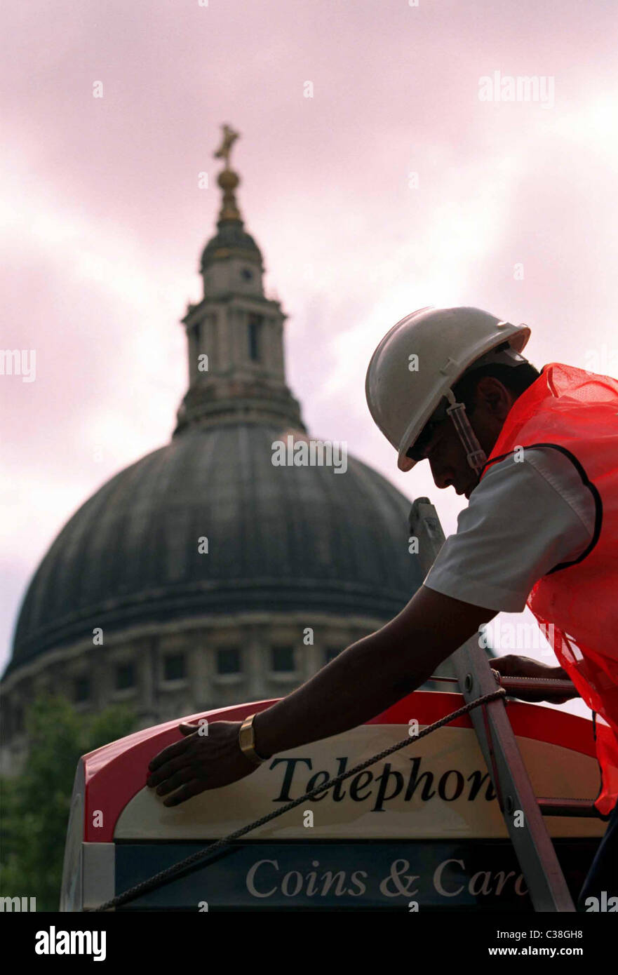 Bt payphones hi-res stock photography and images - Alamy