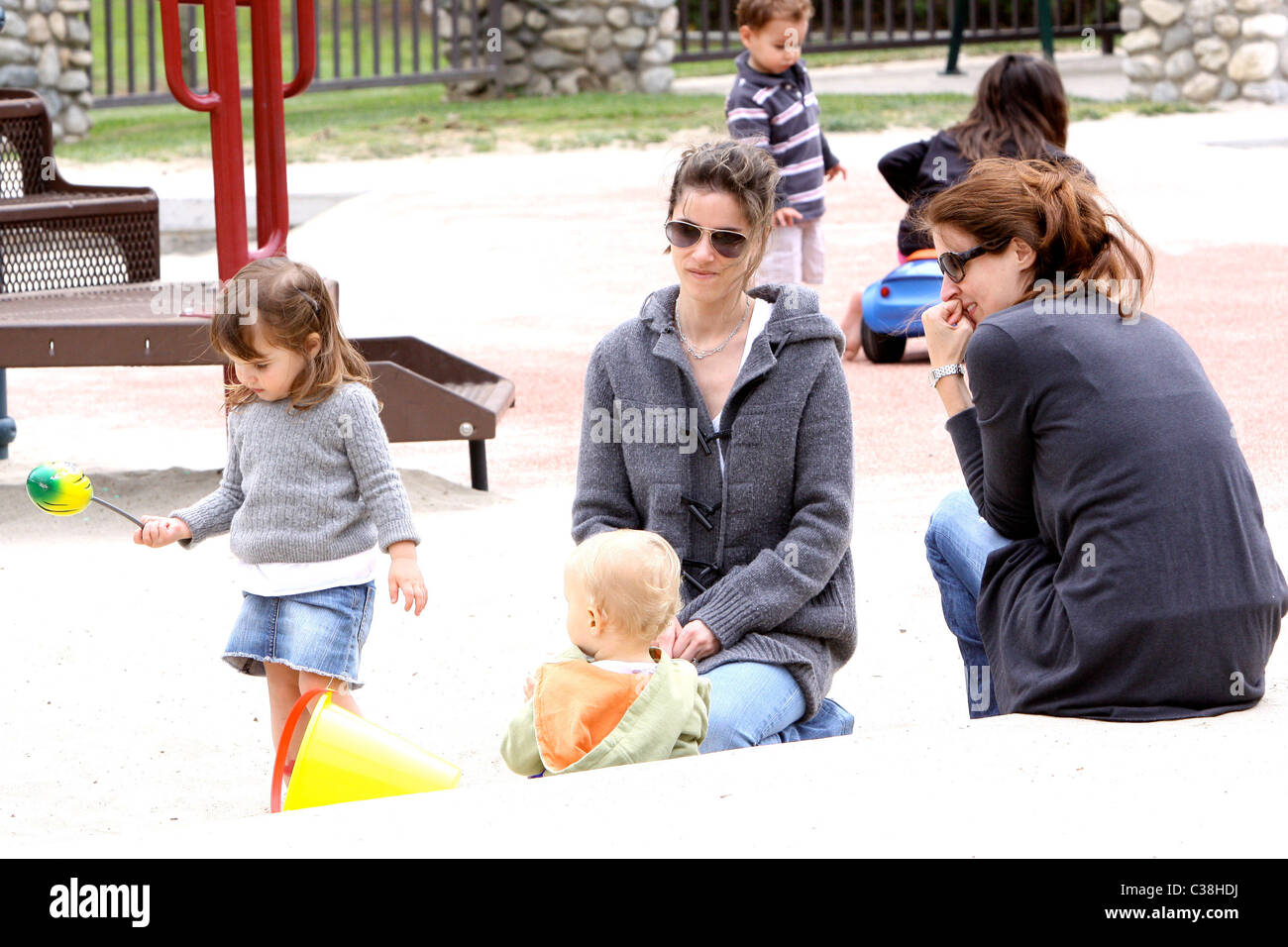 Amanda peet and frances pen hi-res stock photography and images - Alamy
