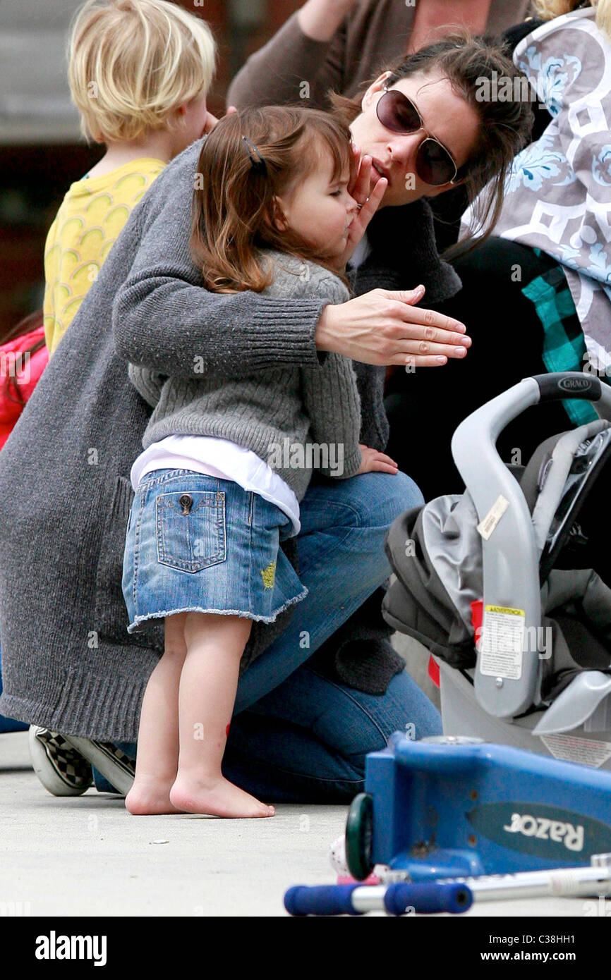 Amanda Peet at Coldwater Canyon Park in Beverly Hills with her daughter ...