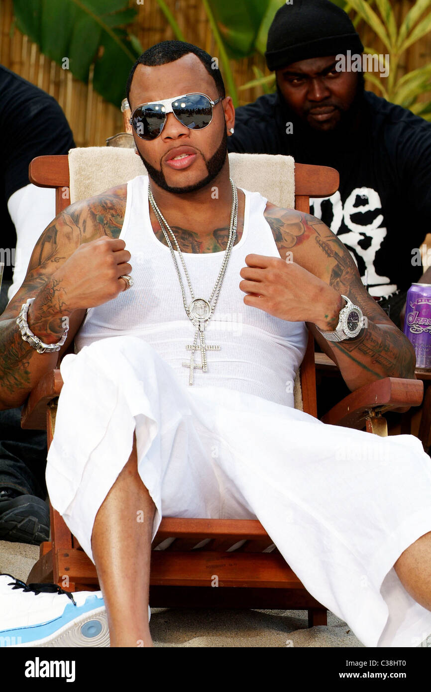 Flo Rida on the set of his new music video. Miami Beach, Florida - 10. ...
