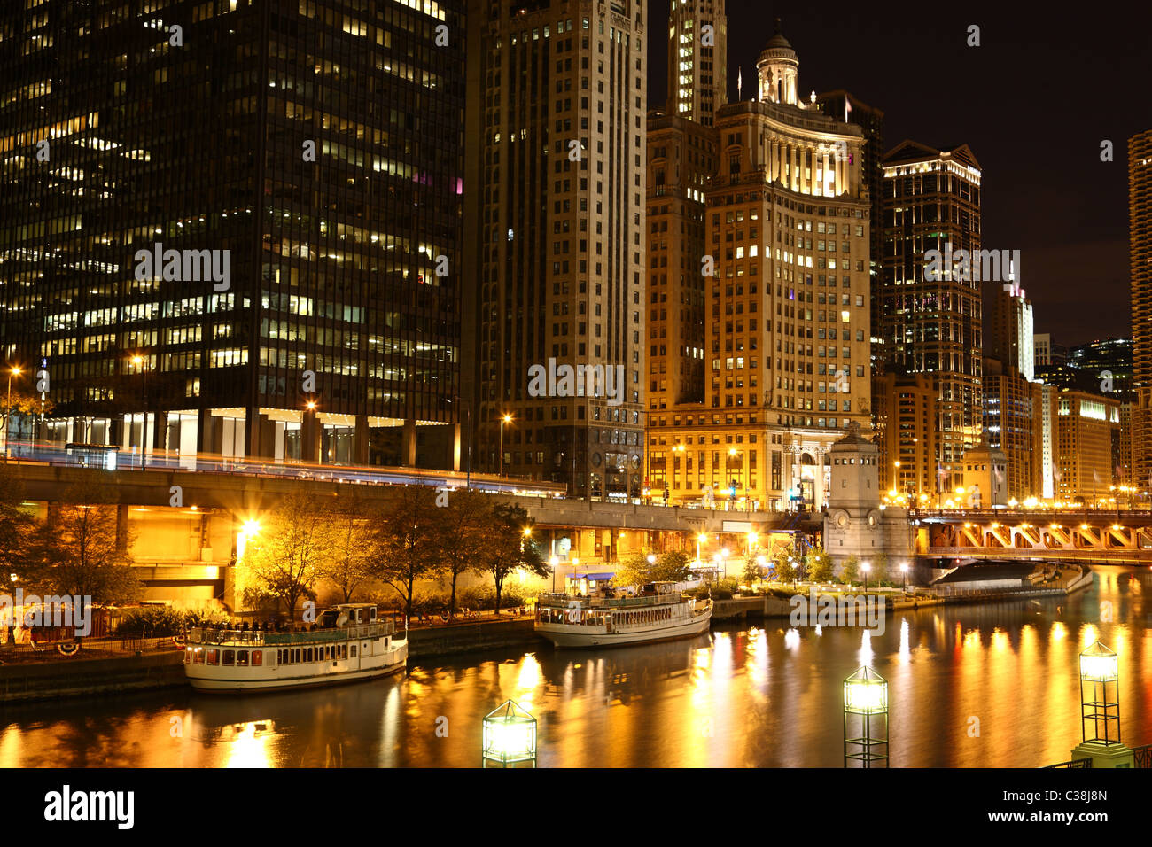 Riverside Downtown Chicago / USA Stock Photo - Alamy