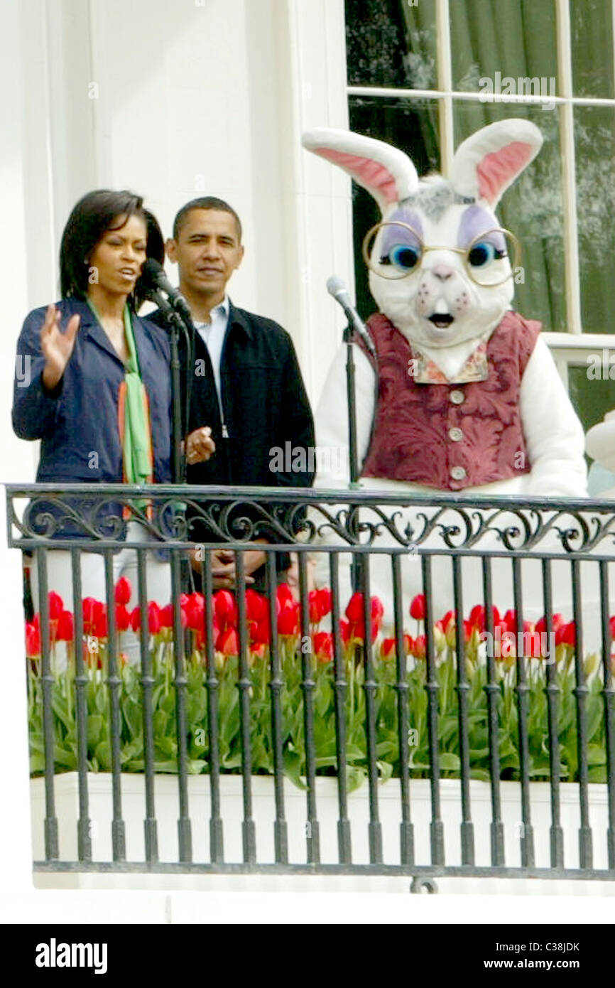 First Lady Michelle Obama, President Barack Obama and Easter Bunny The ...