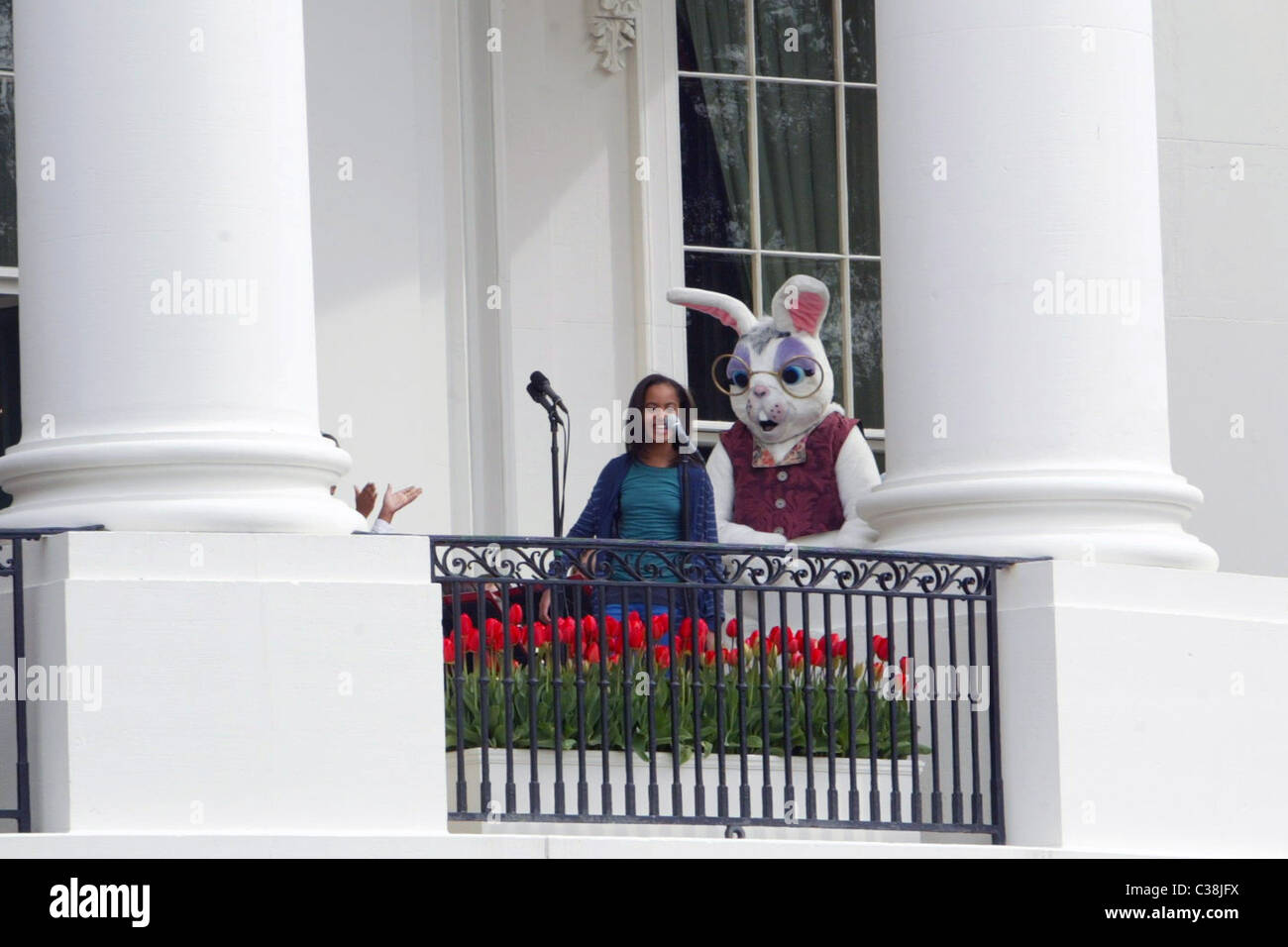 Malia Obama and the Easter Bunny The Annual White House Easter Egg Roll ...