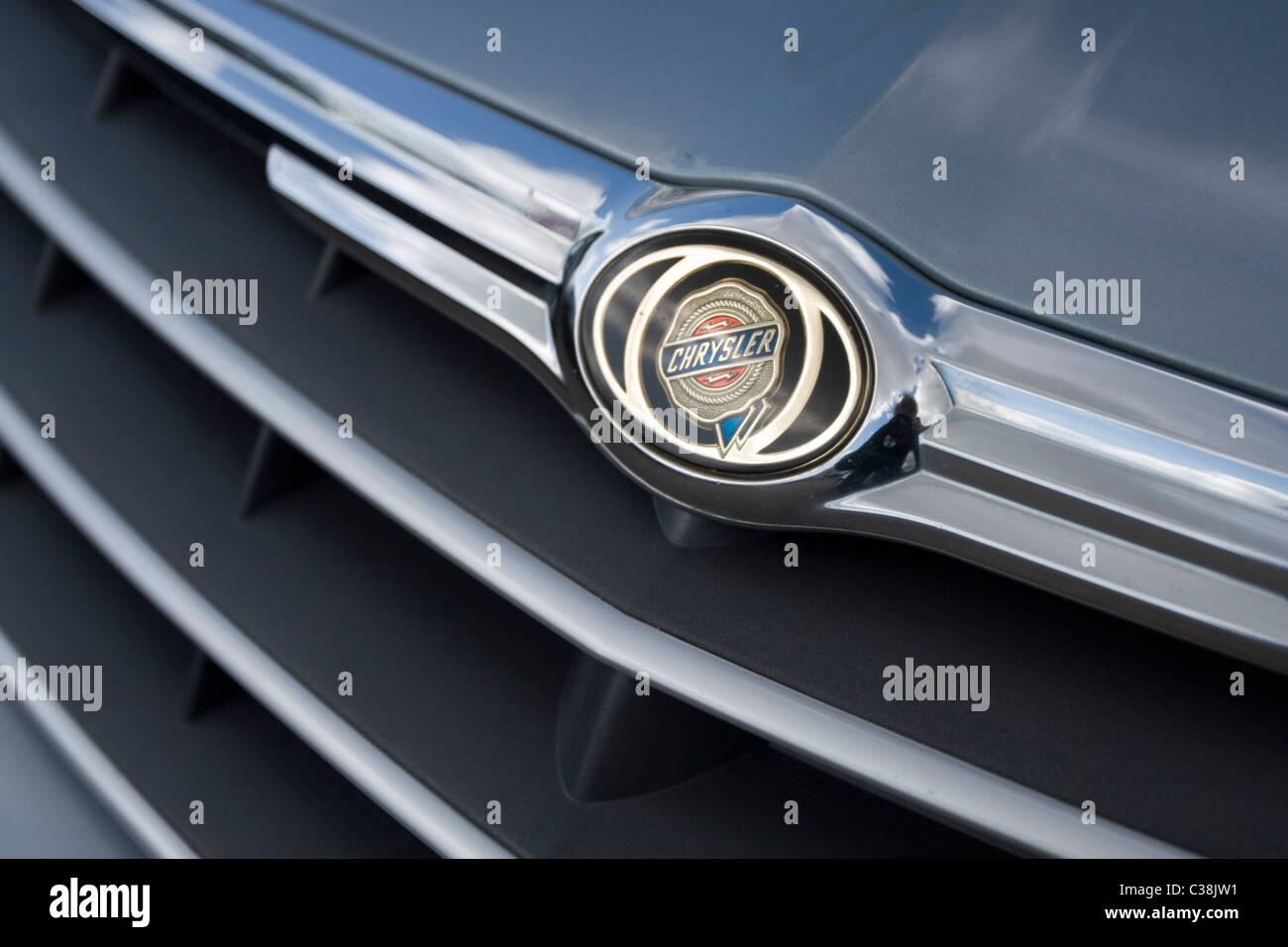 Daimler badge hi-res stock photography and images - Alamy