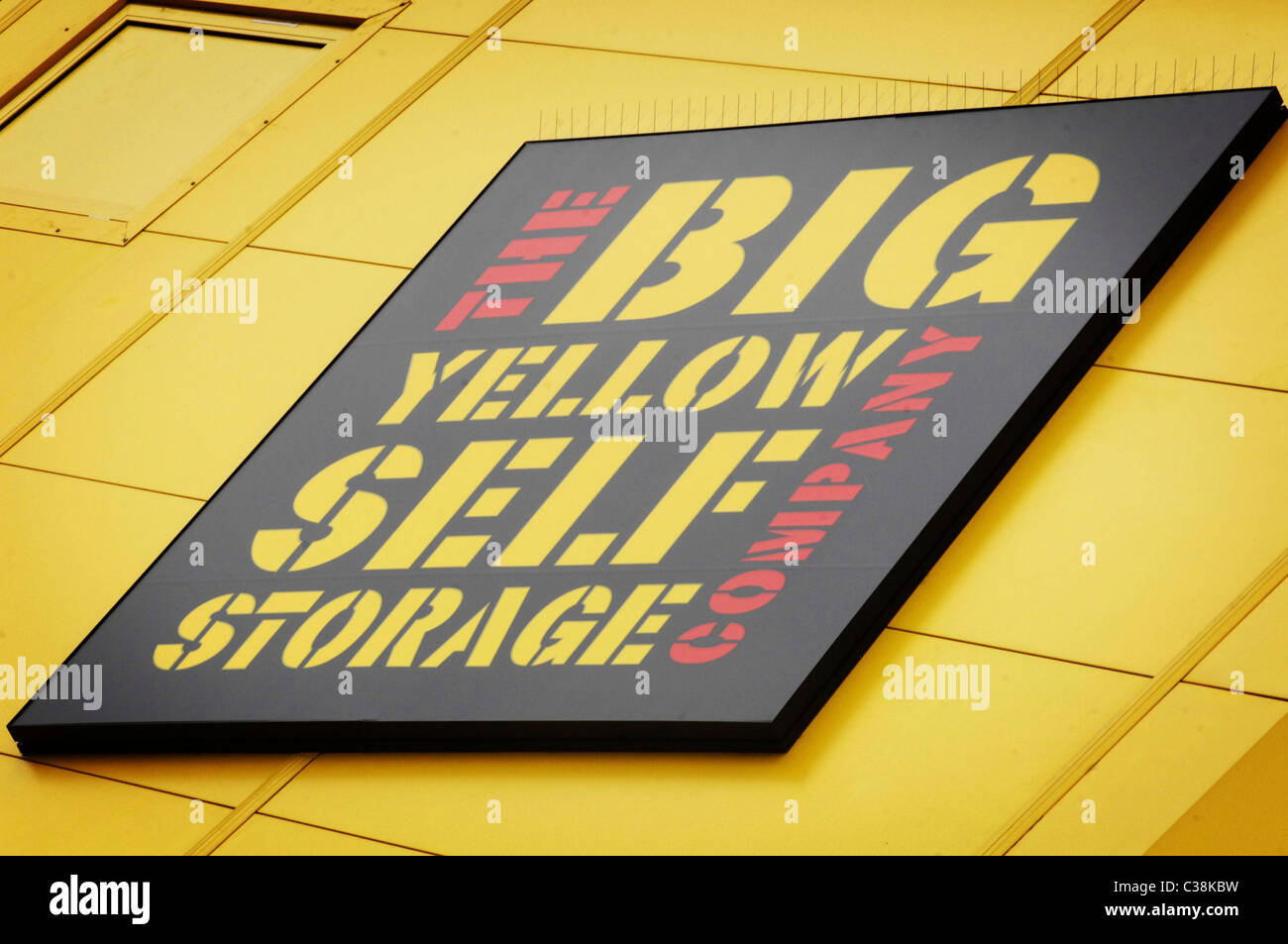 A sign on the exterior The Big Yellow Storage Company sign Stock Photo ...