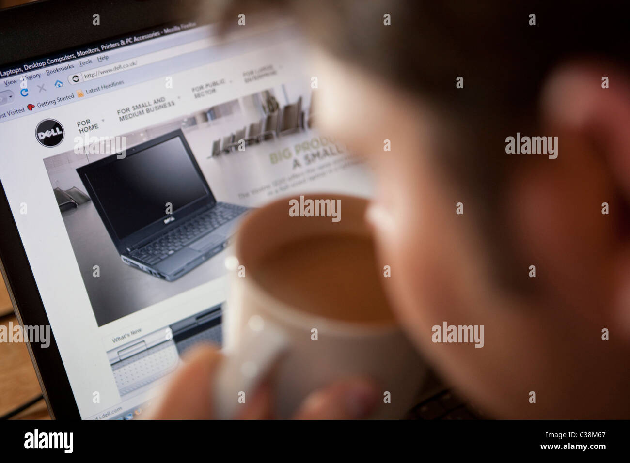 Dell laptop hi-res stock photography and images - Alamy