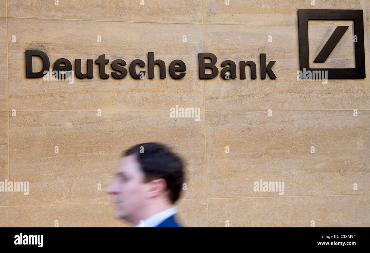 Exterior shot of Deutsche Bank, London Wall, London Stock Photo - Alamy