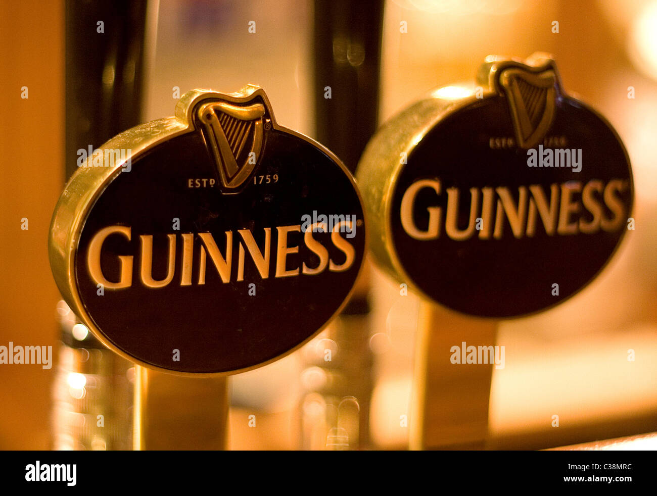 Guinness Ireland Pint Stout Diageo Black White Irish Castlerea Alcohol ...