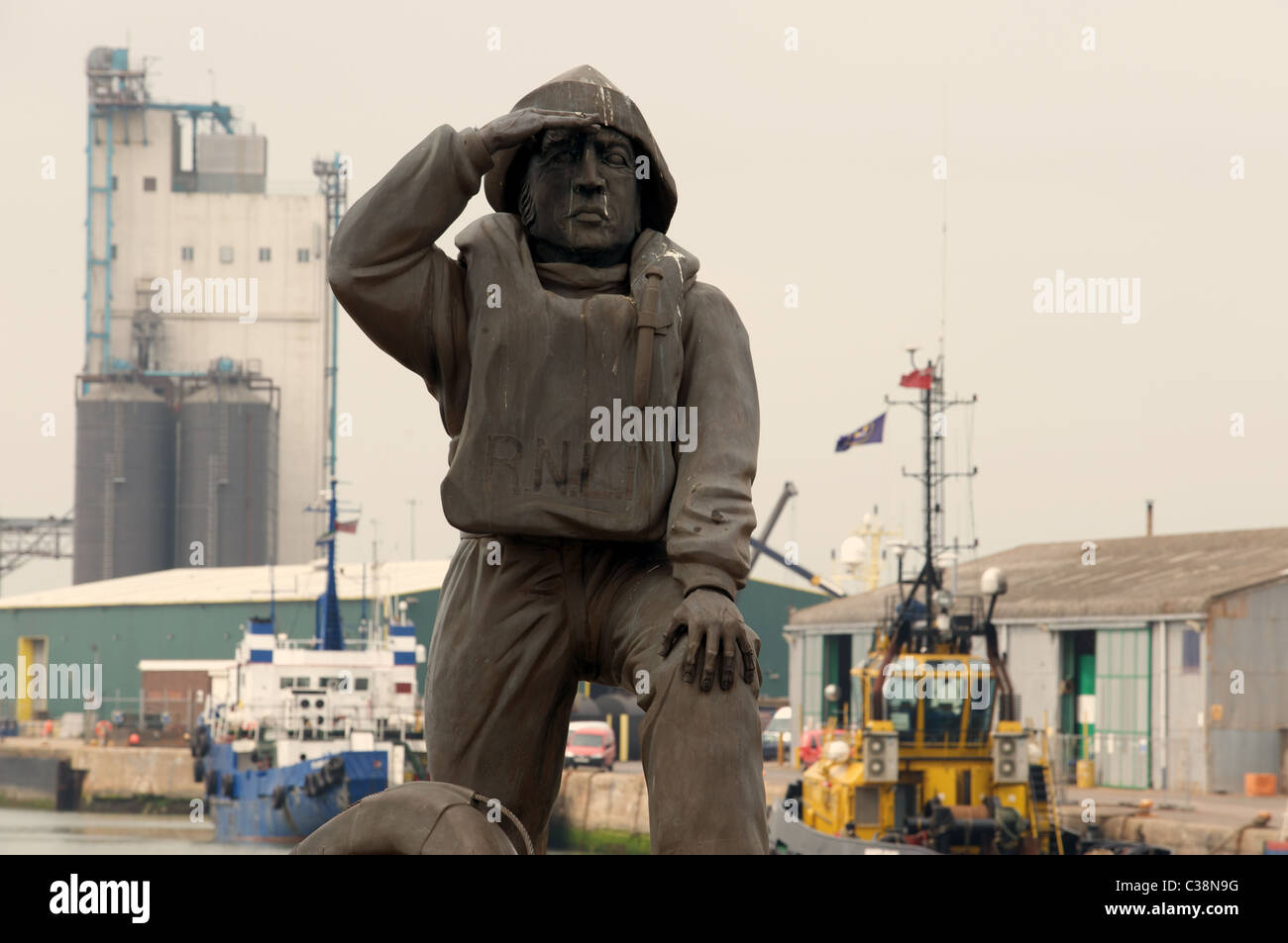 Lowestoft harbour hi-res stock photography and images - Alamy