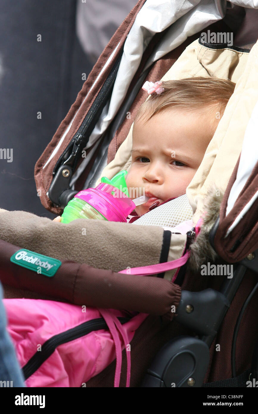 Jessica Alba spotted with her husband, Cash Warren, pushing a stroller ...