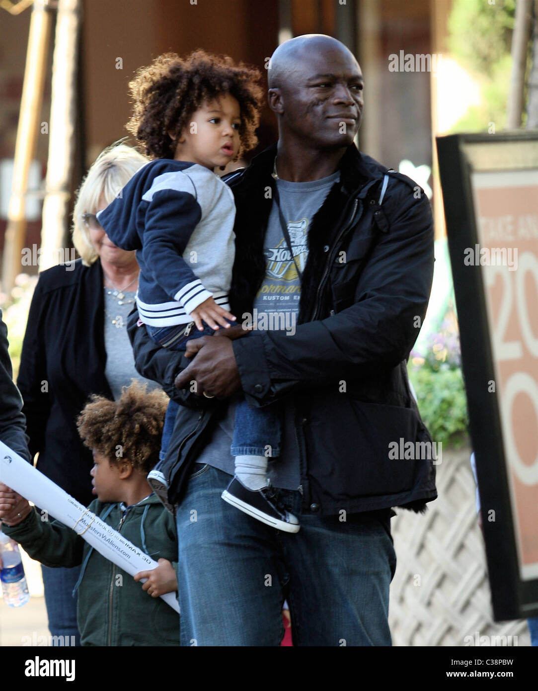 Seal out shopping in Hollywood with his son Johan Samuel Los Angeles ...