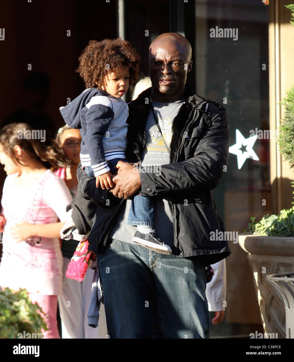 Seal out shopping in Hollywood with his son Johan Samuel Los Angeles ...