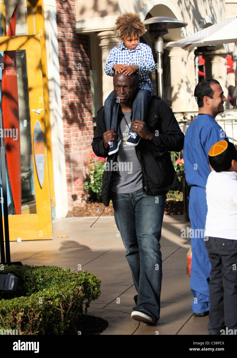Seal out shopping in Hollywood with his son Henry Samuel Los Angeles ...
