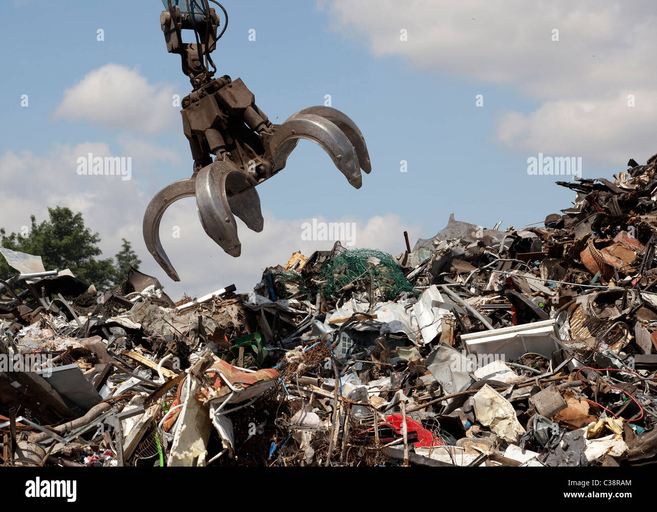 Crane grabber car hi-res stock photography and images - Alamy