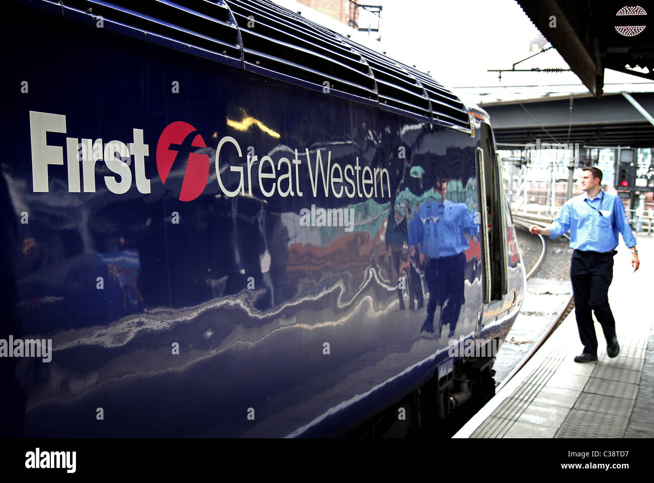 First great western train at Paddington station, London Stock Photo - Alamy