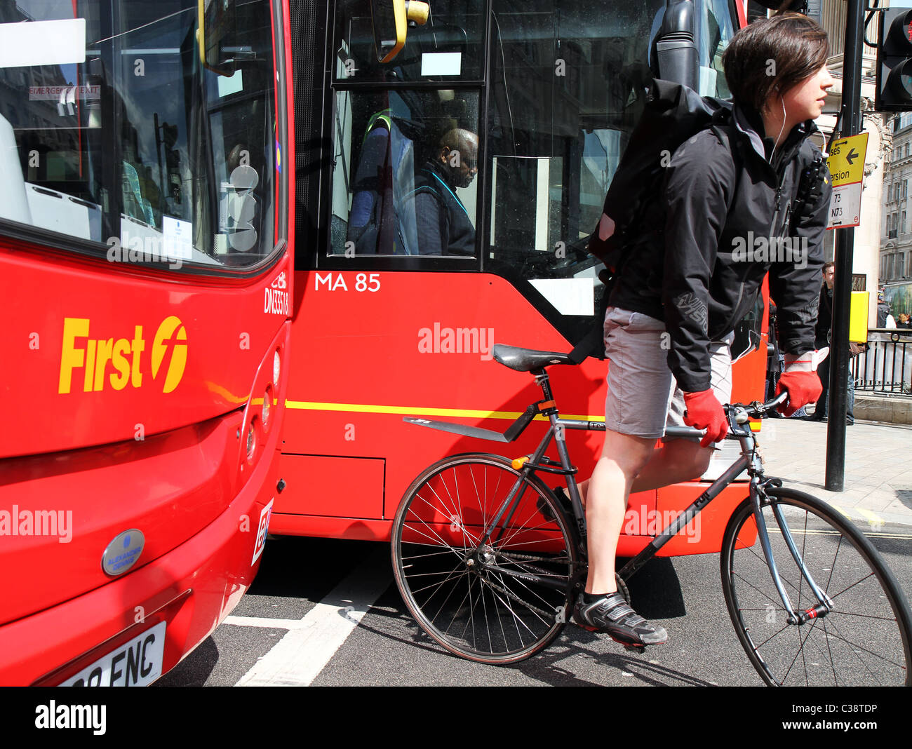 First group bus at oxford circus hi-res stock photography and images ...