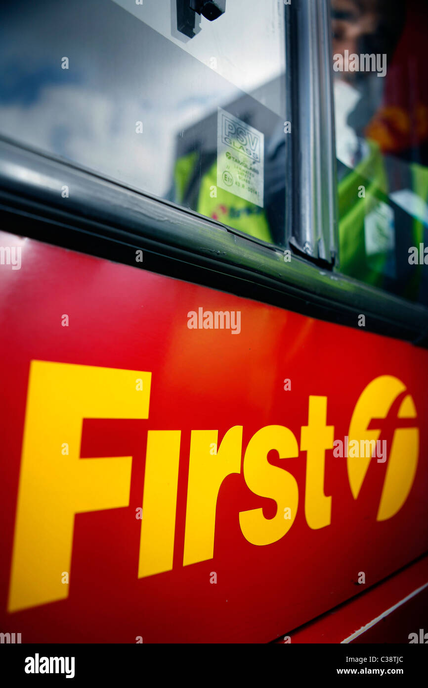 Group bus hi hi-res stock photography and images - Alamy