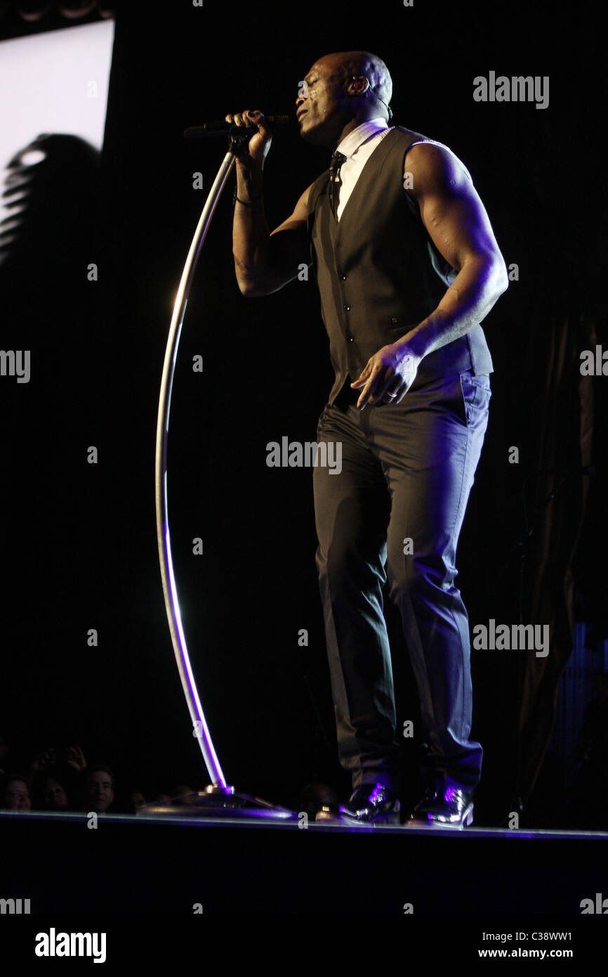 Seal in concert at Radio City Music Hall where he confirmed that his ...
