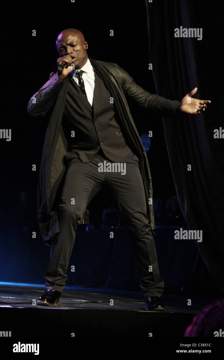Seal in concert at Radio City Music Hall where he confirmed that his ...