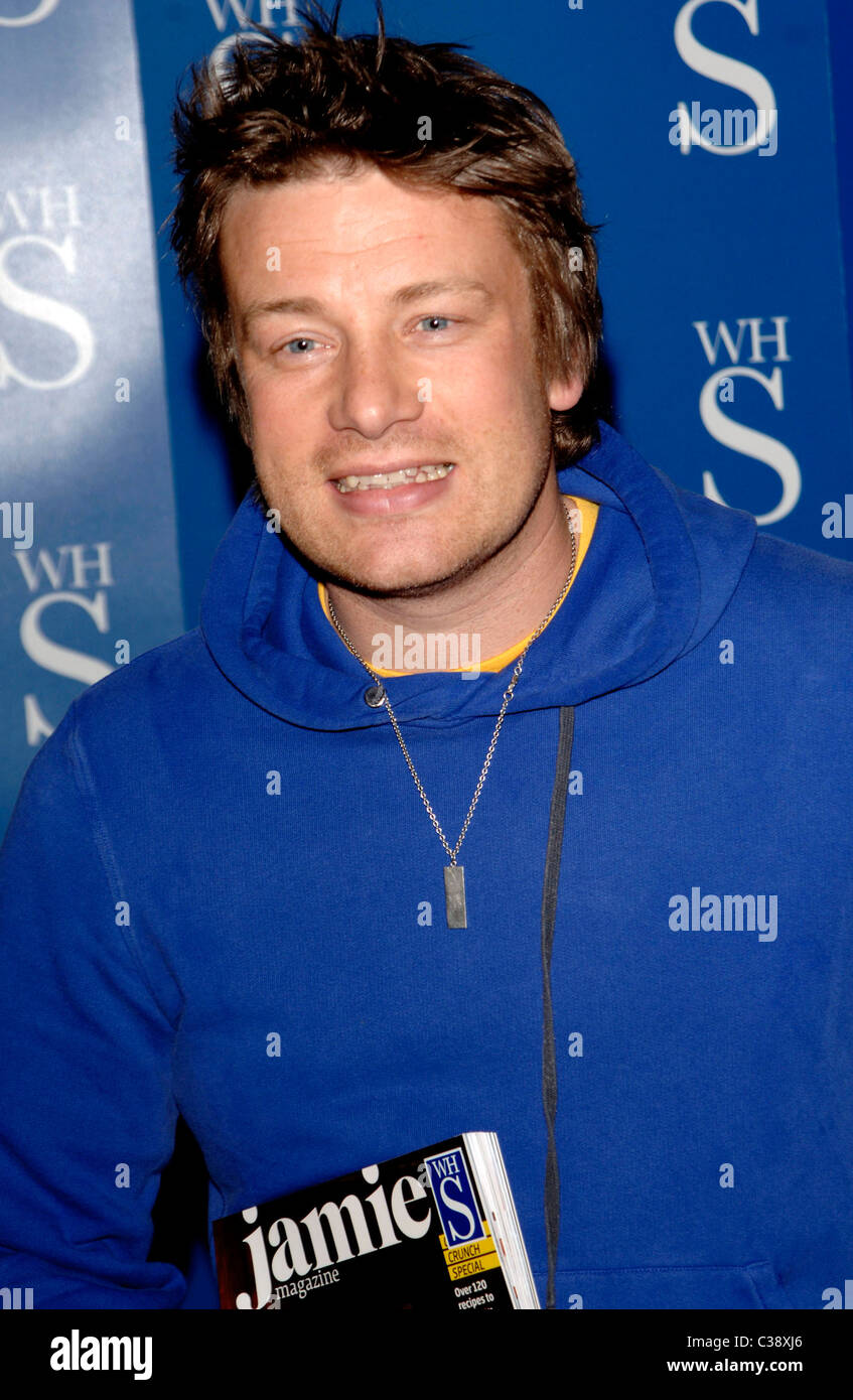 Jamie oliver signs hi-res stock photography and images - Alamy
