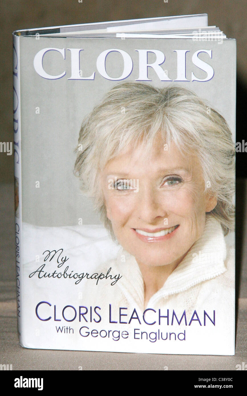 Cloris Leachman honored with the Lifetime Achievement Award from the ...