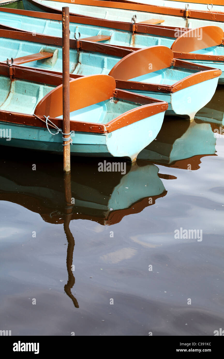 Water reflections of boats in Windsors, Uk Stock Photo - Alamy