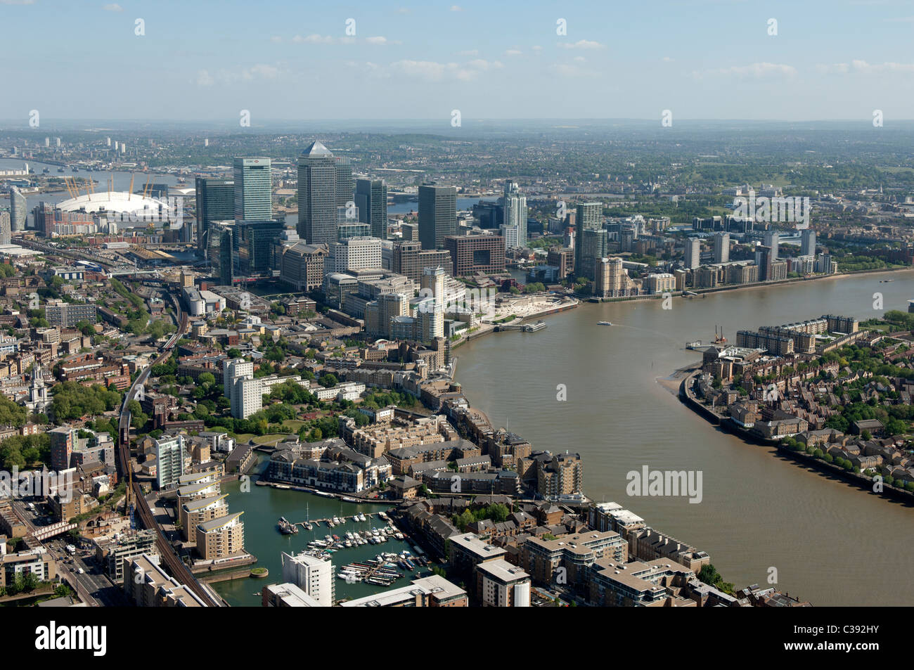 Wapping wharf houses hi-res stock photography and images - Alamy