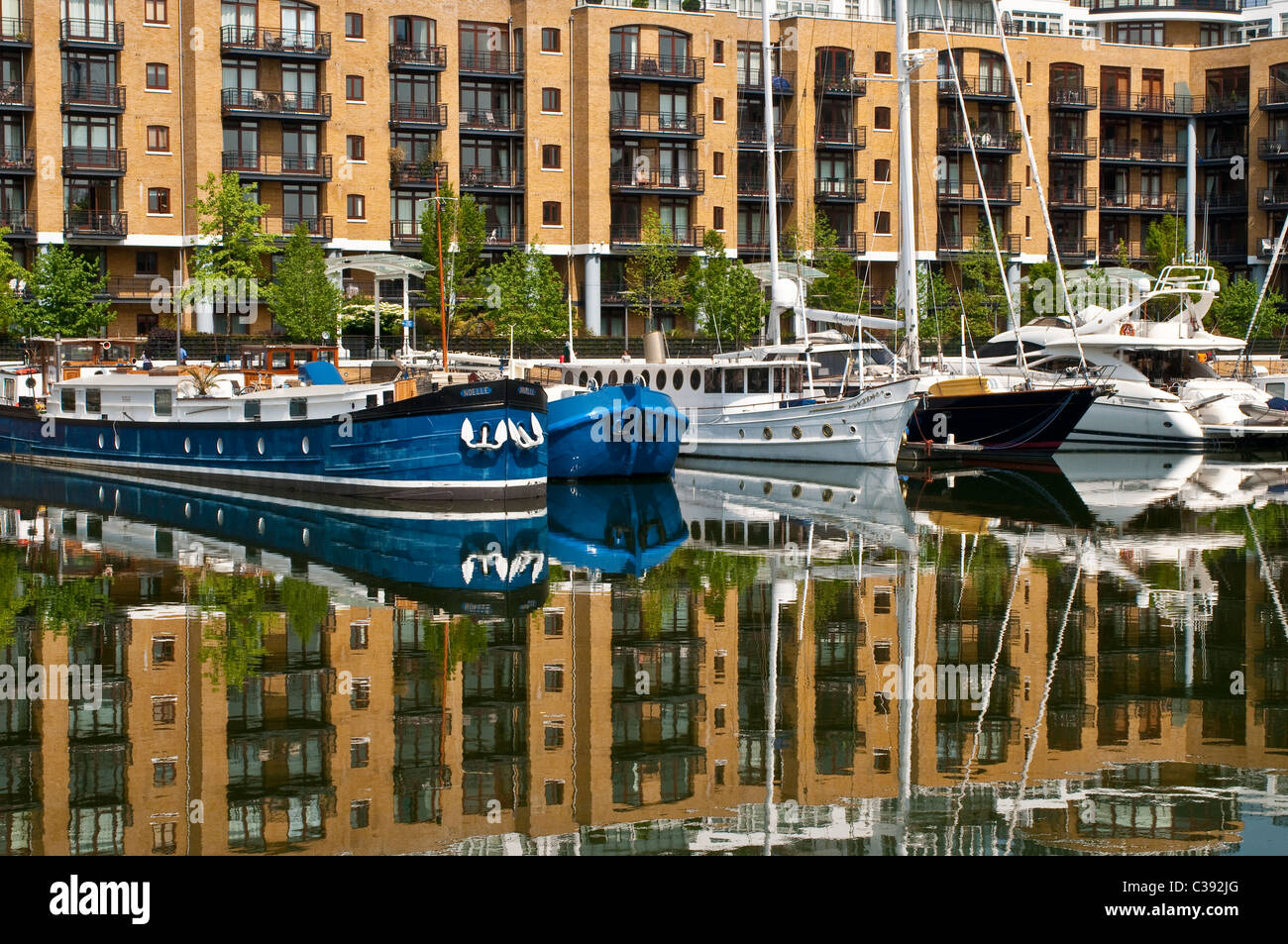 St katharine docks hi-res stock photography and images - Alamy