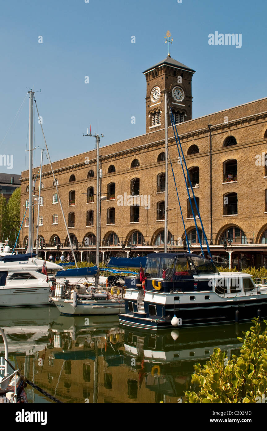 Yachts st katherine docks marina hi-res stock photography and images ...