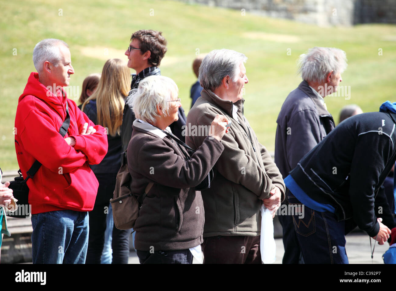 Tourist photographing a parade in Windsor, England Stock Photo - Alamy