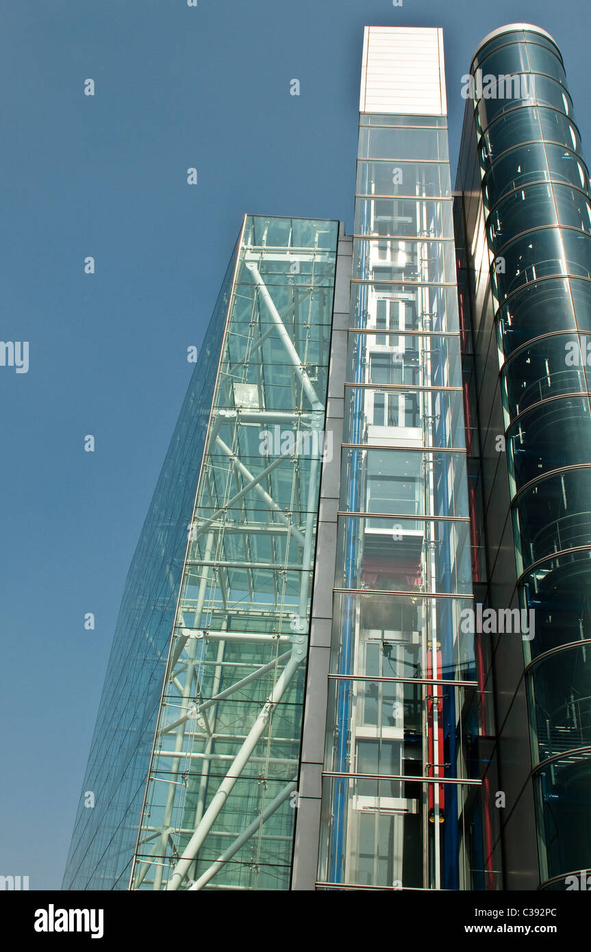 Tower Bridge House, London, UK Stock Photo - Alamy