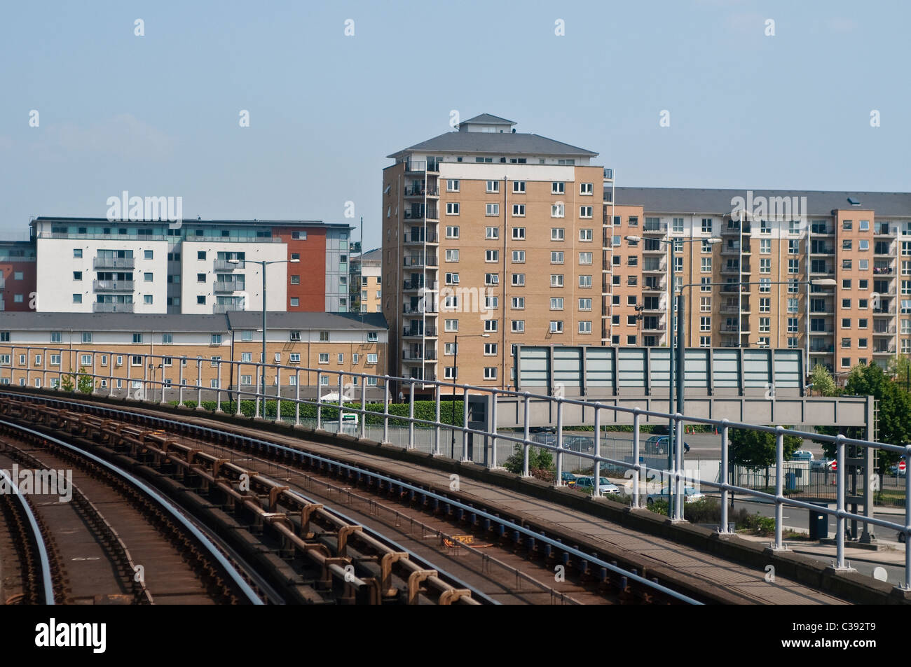 Dlr railway tracks hi-res stock photography and images - Alamy