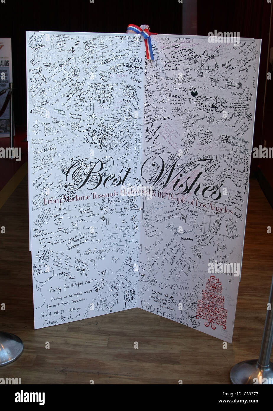 WILLIAM KAYE ROYAL WEDDING SIGNED CARD WILLIAM AND KATE ROYAL WEDDING ...