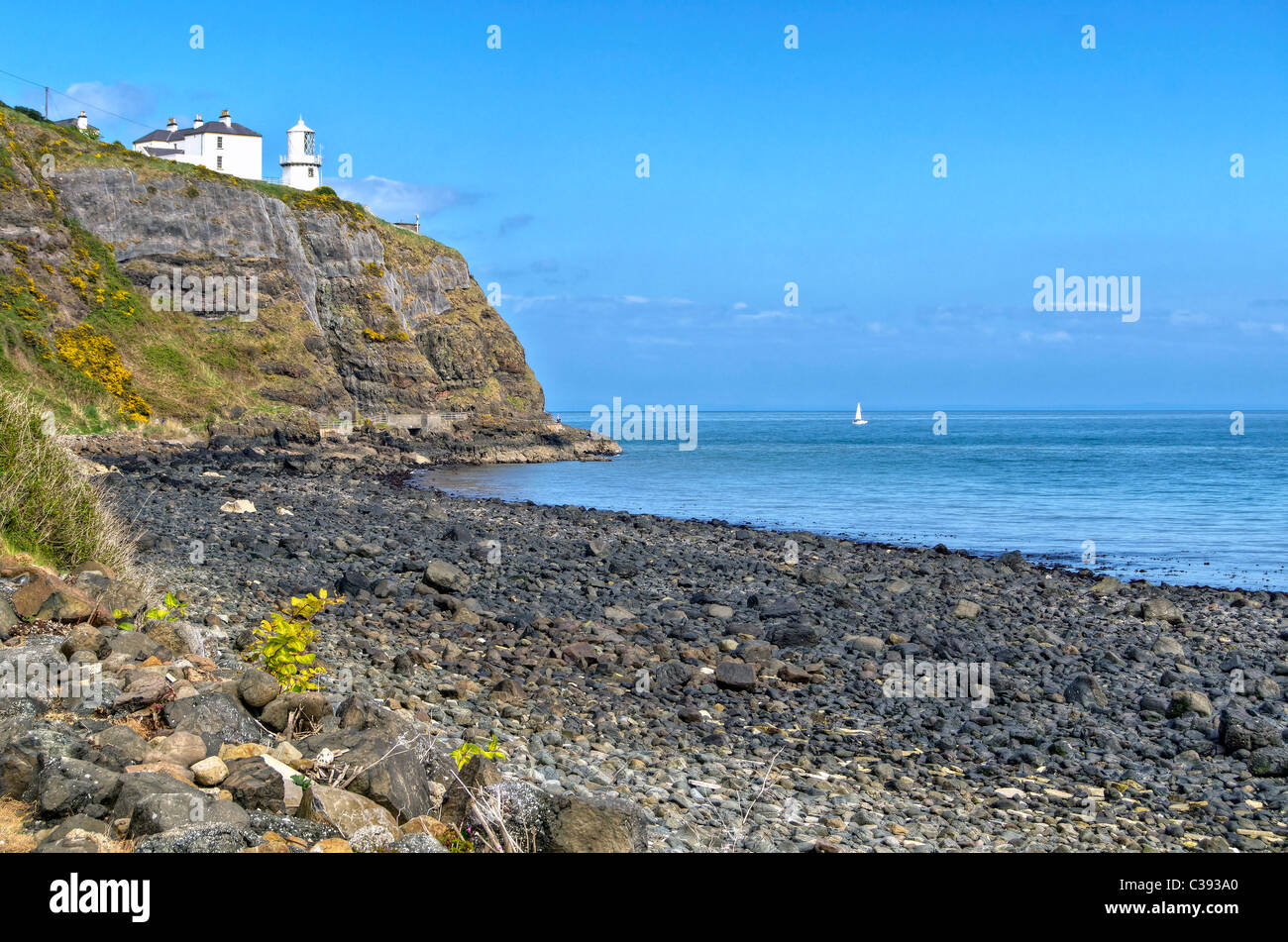 Blackhead Lighthouse Buildings - from the coastal path Stock Photo - Alamy