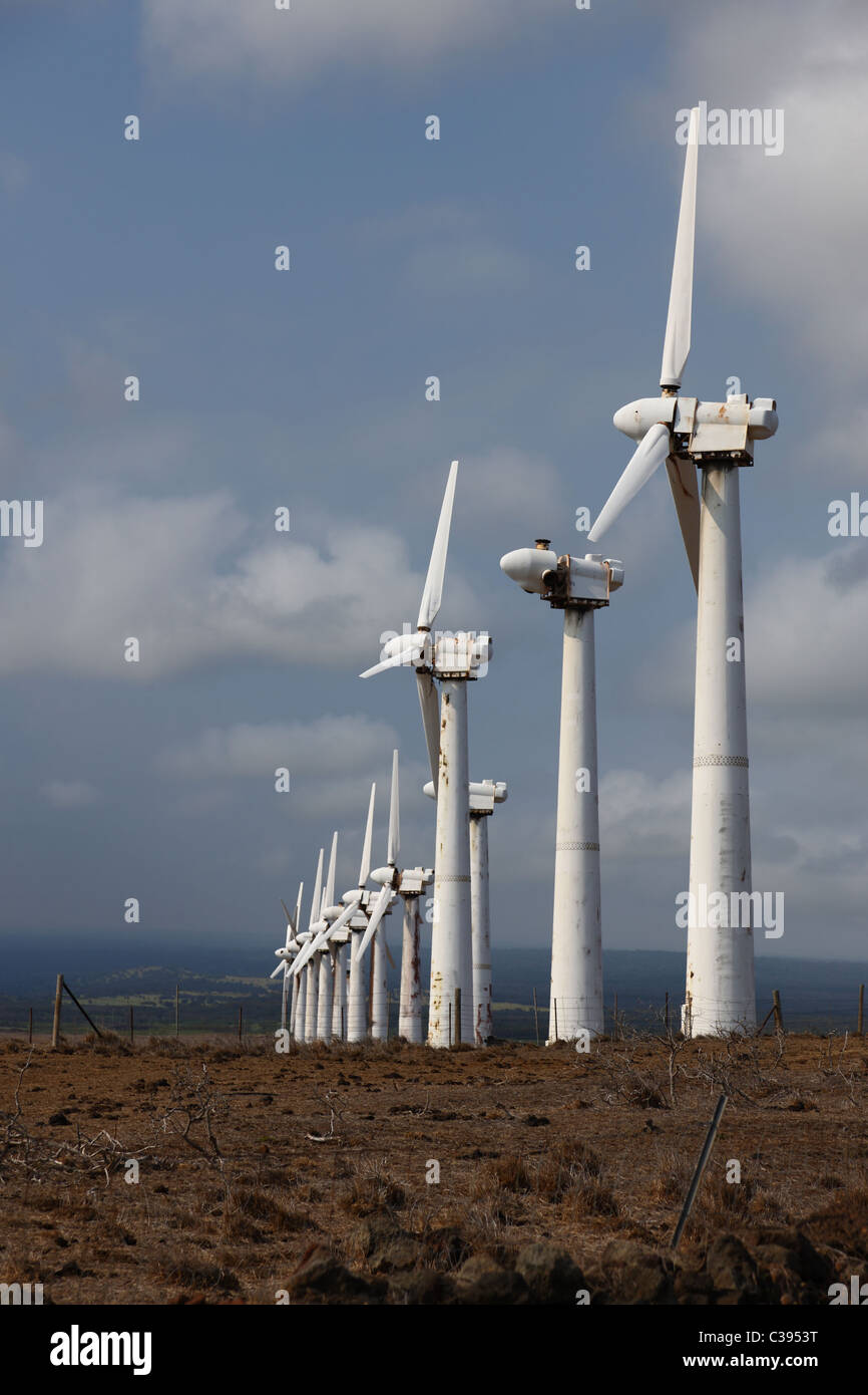 Run down windmill hi-res stock photography and images - Alamy