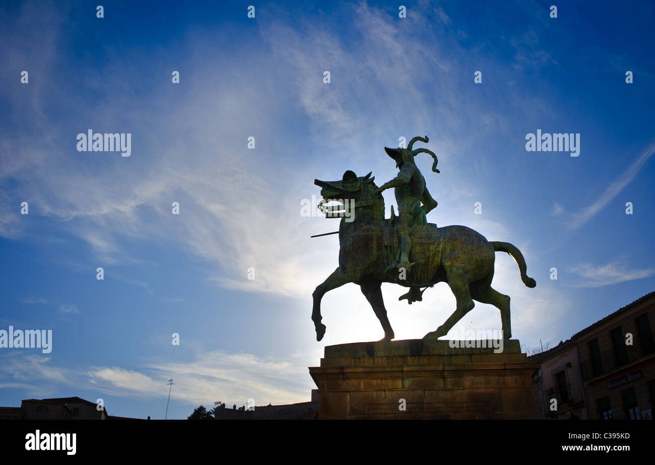 Pizzaro statue hi-res stock photography and images - Alamy
