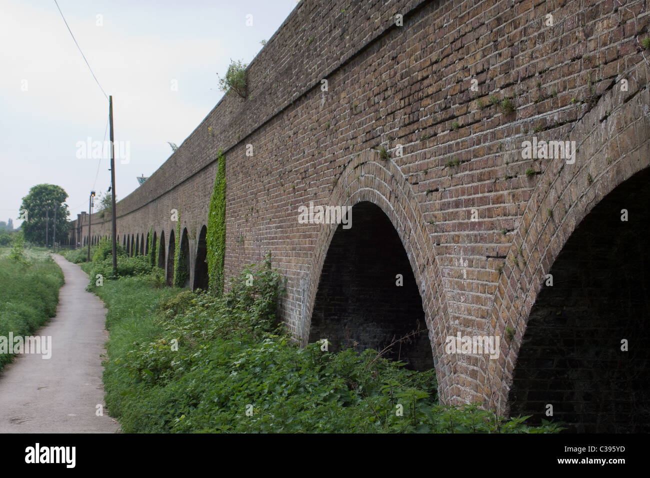 Windsor railway viaduct hi-res stock photography and images - Alamy