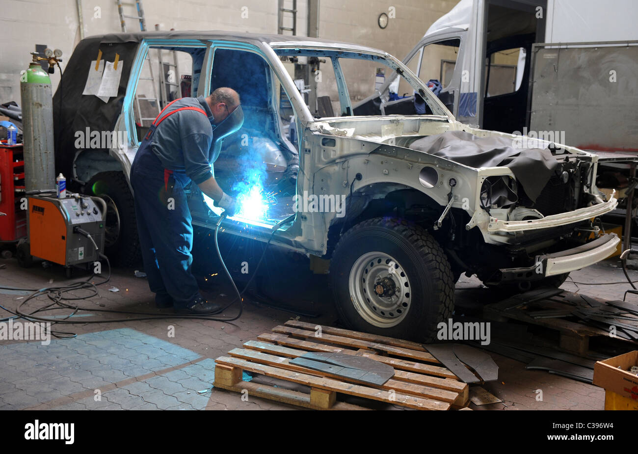 Armoured vehicle manufacturing germany hi-res stock photography and ...
